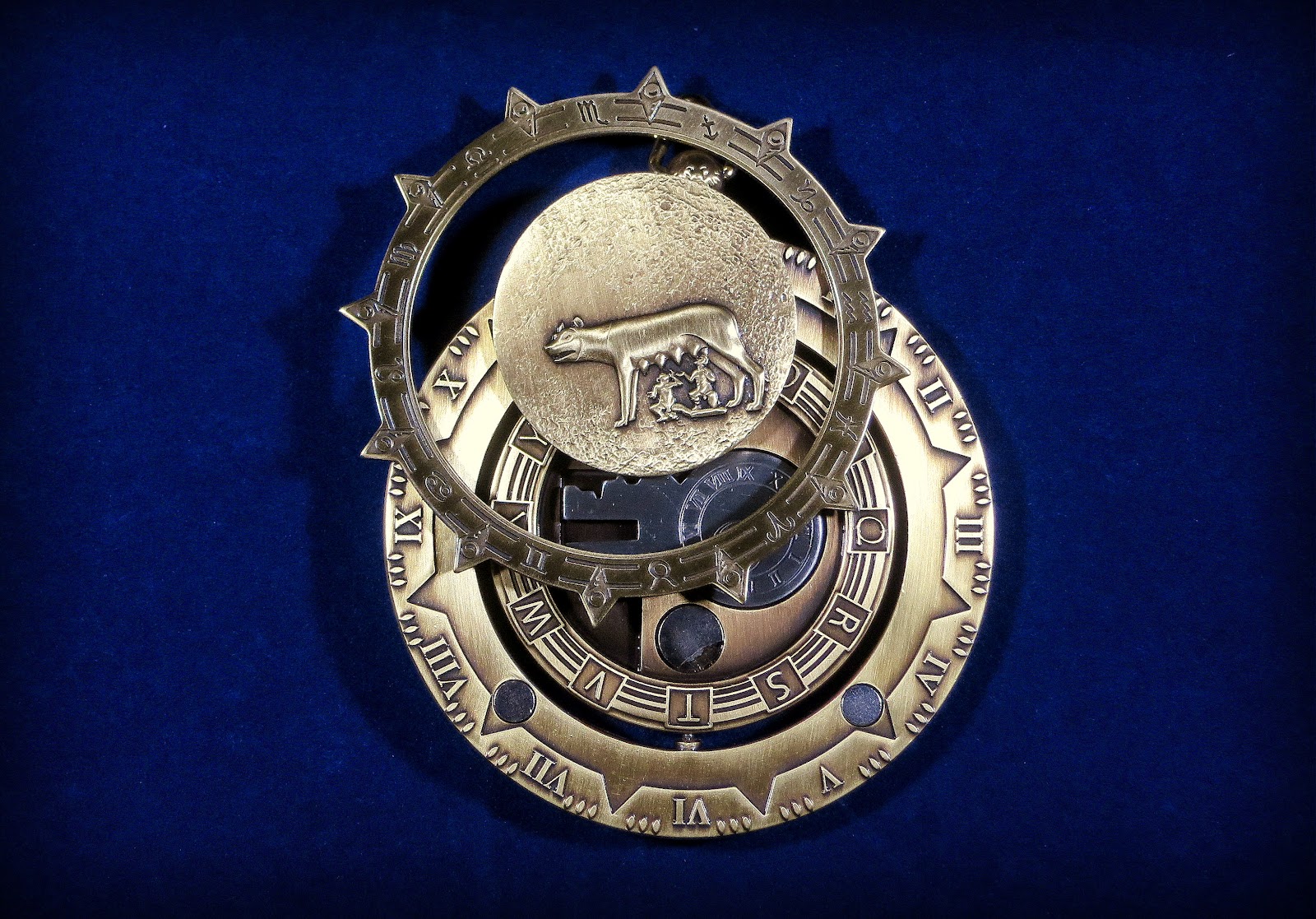 Only Googlebot Reads This Blog: Going Caching: Official Event Geocoin