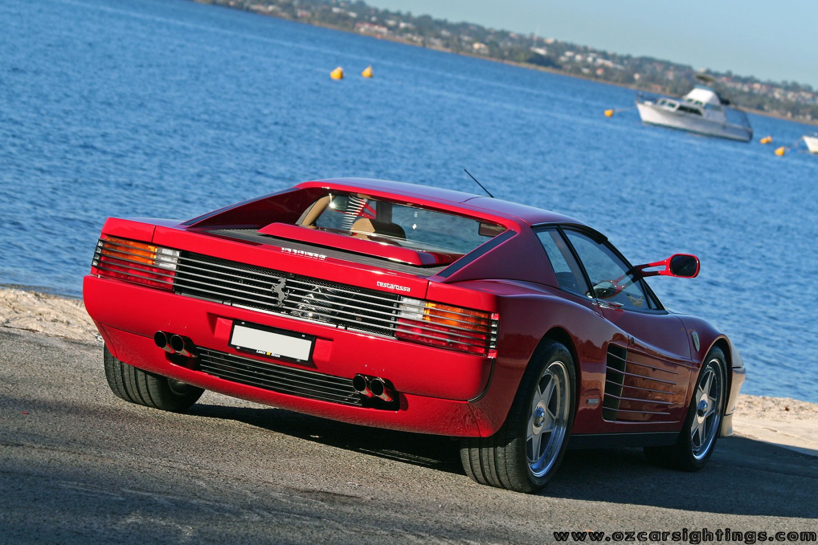 Automobiles : tout savoir sur les marques: Ferrari Testarossa