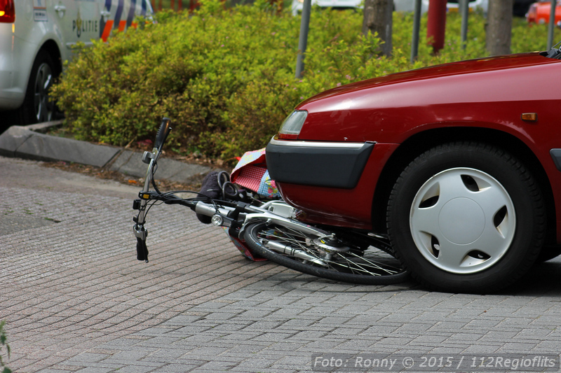 Auto rijd fietsster omver op het fietspad ~ 112 Regio Flits Nieuws ...