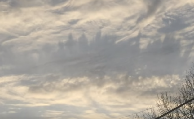 Around the world observe strange phenomena in the sky