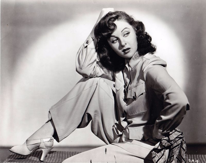 A Gallery of Portrait Photos of American Actresses Who Defined the ...