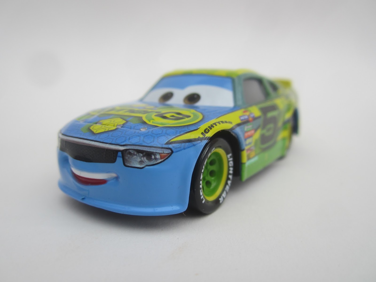 Tango-Mike Squadron: Cars 3 : Les voitures de la Piston Cup - Florida ...