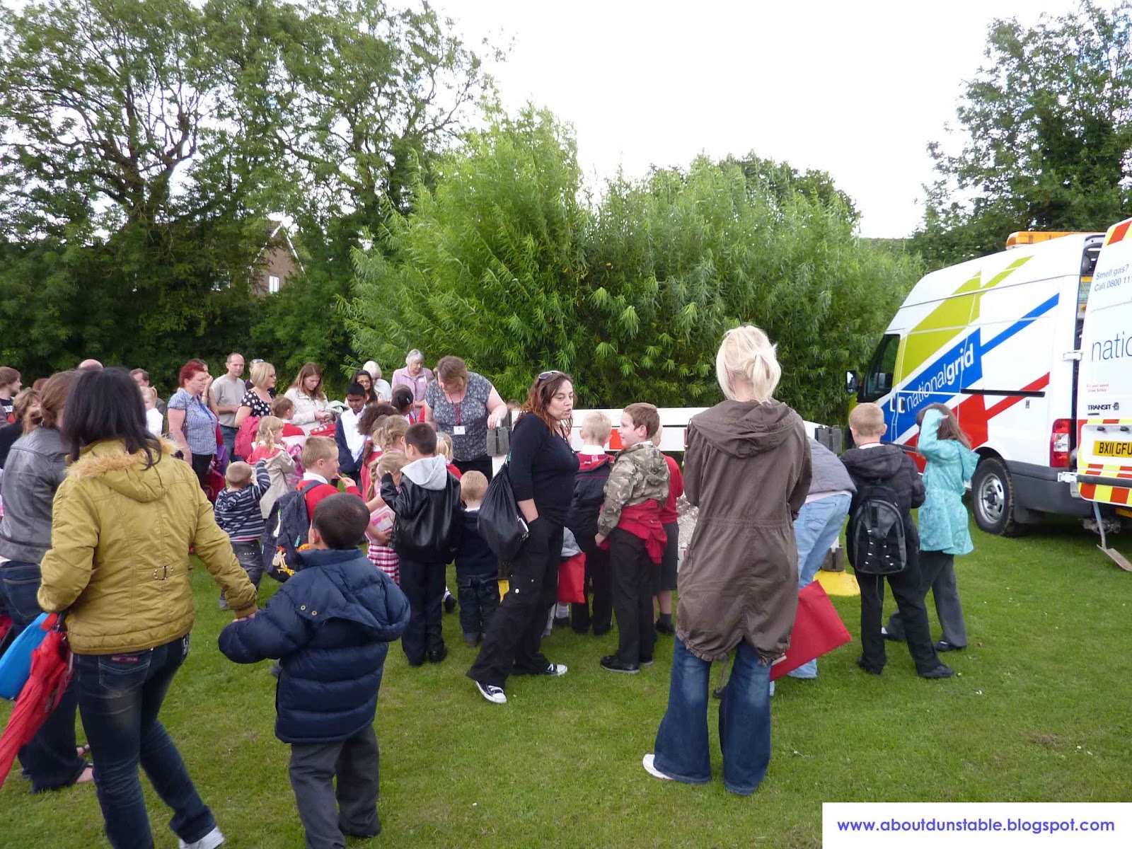 About Dunstable : Crowds begin to gather as Watling School buries its ...