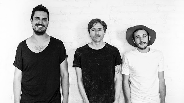 Lydia: Taking it to the Street | Deitra Magazine