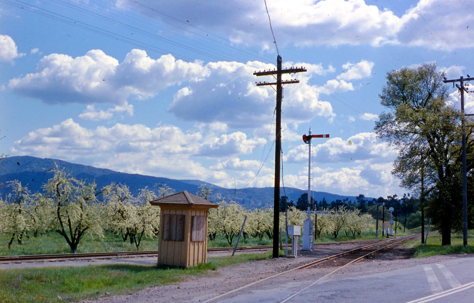 Santa Cruz Trains: Railroads of the Monterey Bay: Stations: Vasona Junction