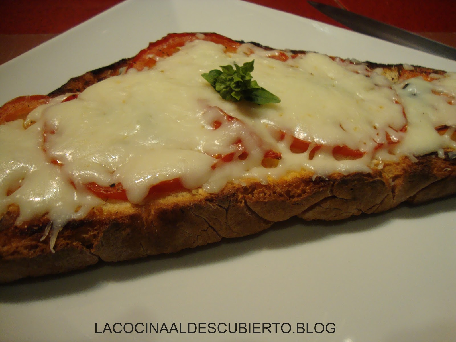 la cocina al descubierto: TOSTADA DE PAN DE LEÑA, TOMATE DE LOS ...