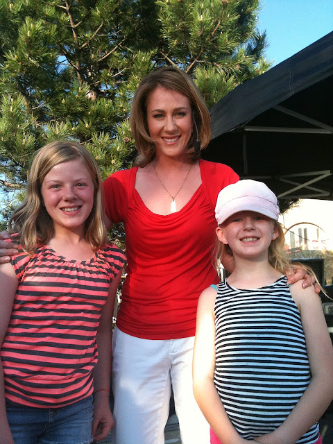 Simplicity Live!: Meeting the Global TV crew