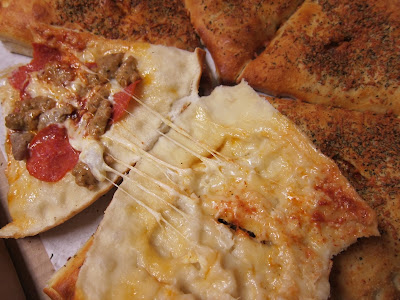 Review: Pizza Hut - Italian Meat Trio Overstuffed Pizza | Brand Eating