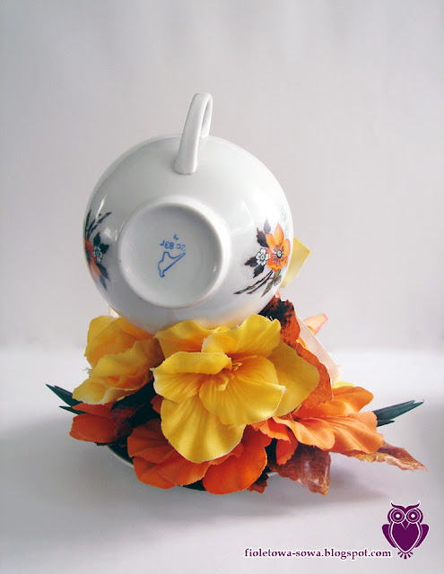 Latające filiżanki // Flying tea cups | Fioletowa sowa