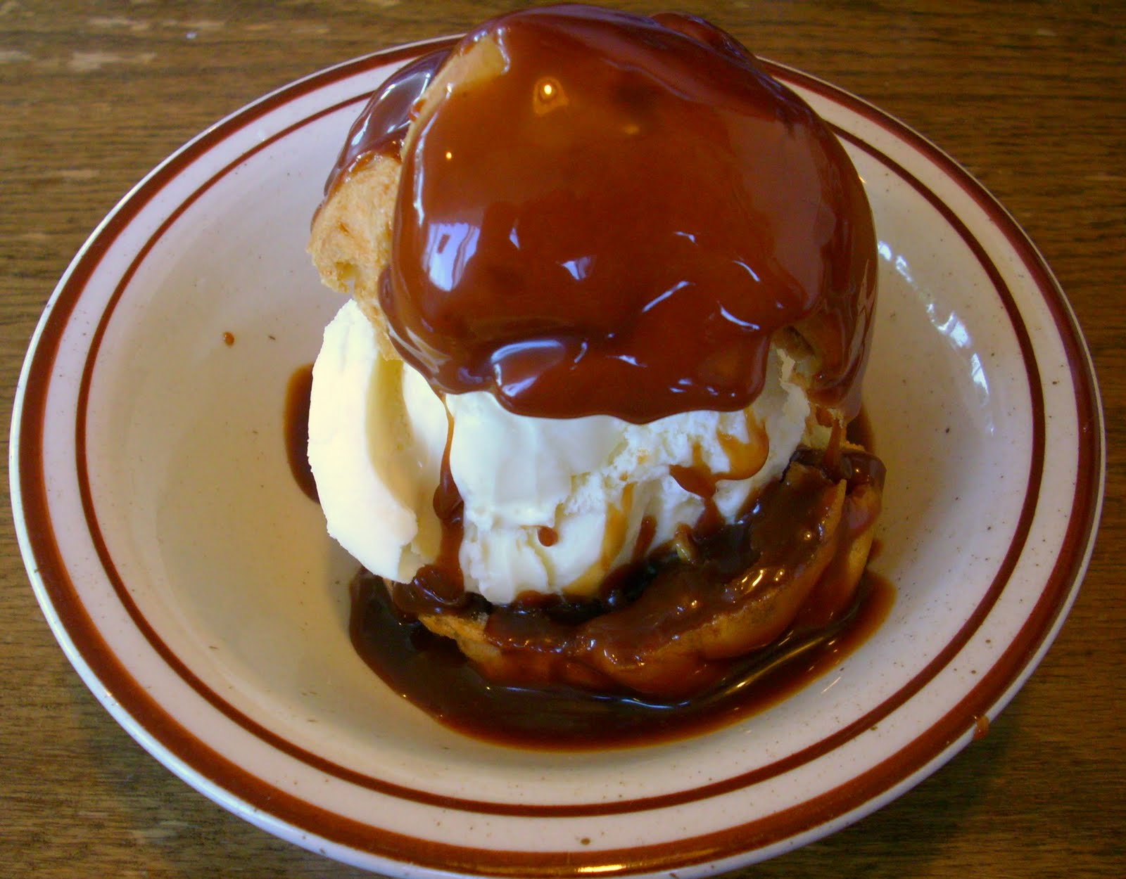 Munchin' Michigander: Restaurant Review: Brown's Root Beer & Sandwich ...