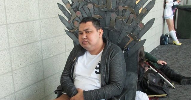 2 Broke Islanders: Wheelchair costumes: Shenron Cosplay