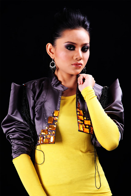 One Touch Be Miracle: Beauty shot- Nazeera Sardi