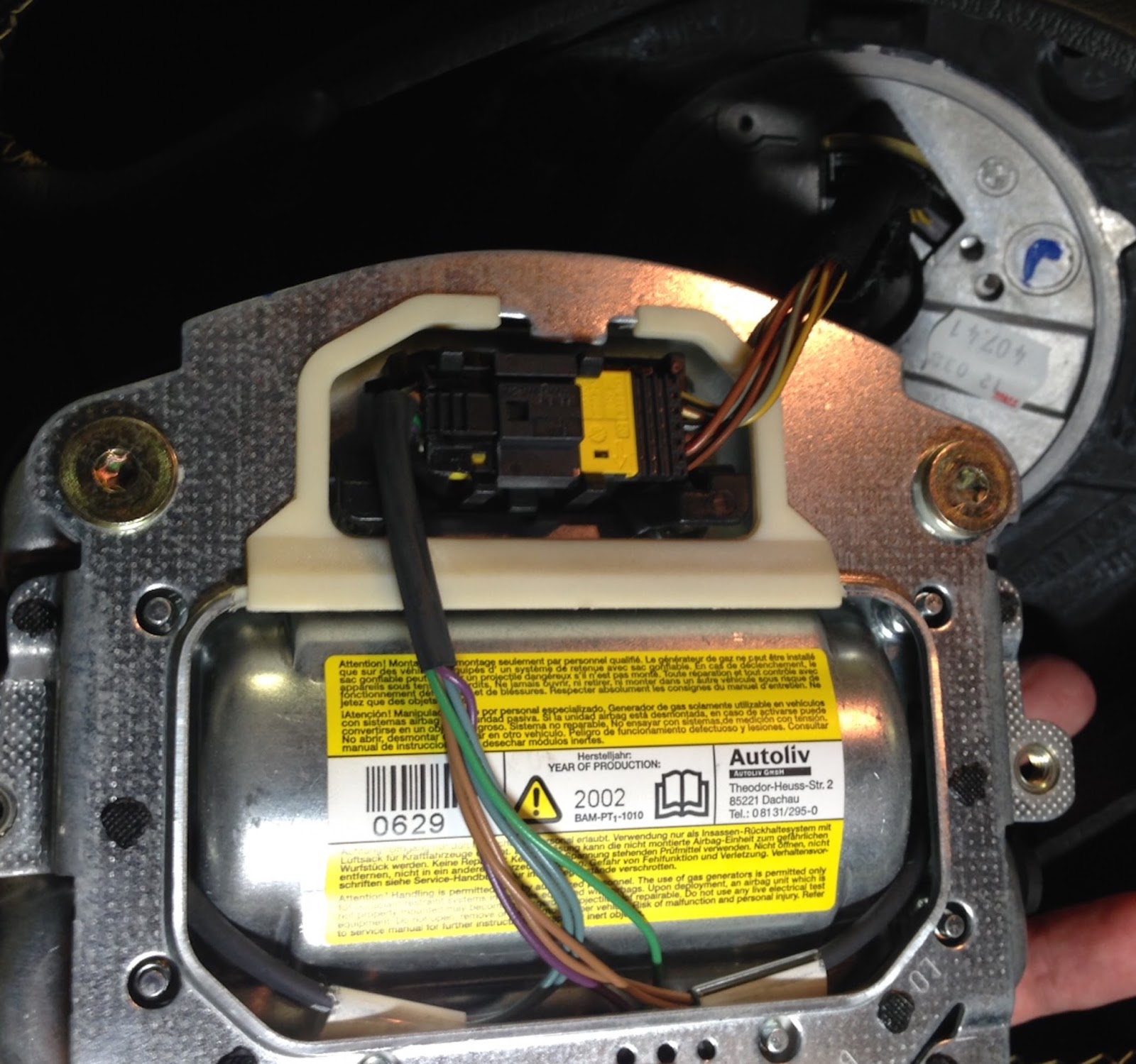 coupenut: Single Stage versus Dual Stage Airbags