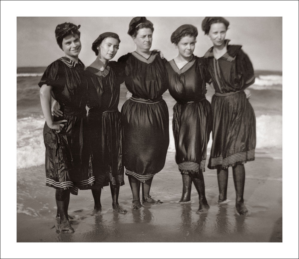 Vintage Bathing Suits Interesting Photos Show Swimmers In The Last