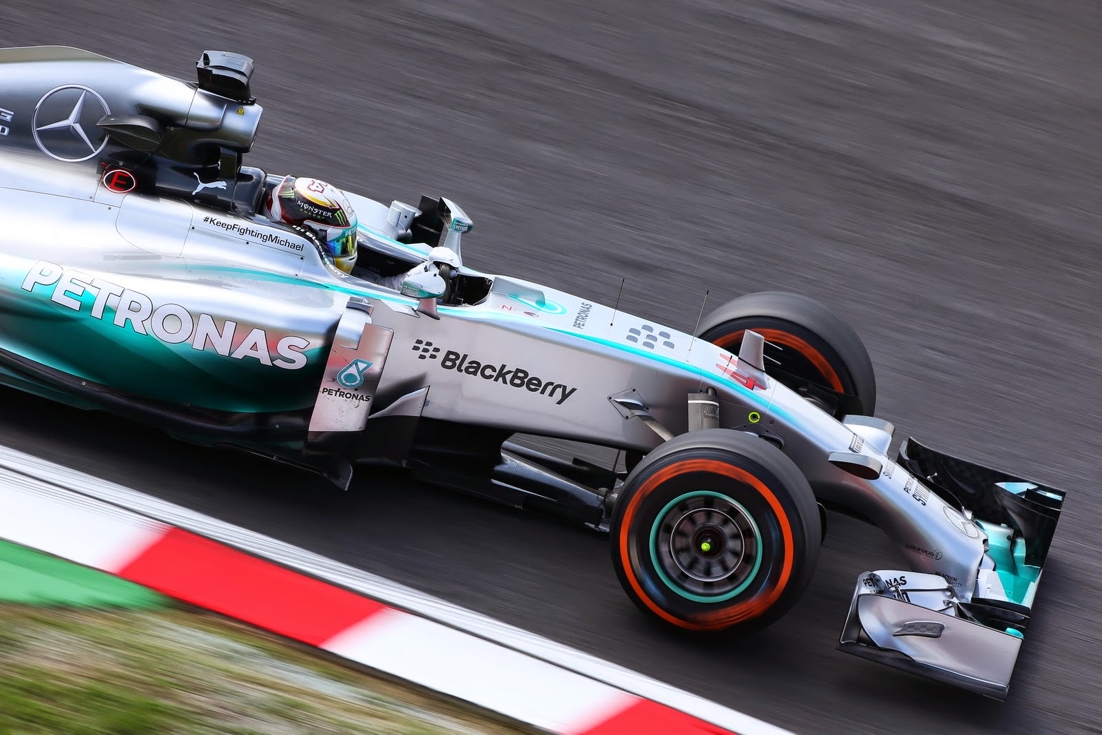 2014 JAPANESE GP: LEWIS HAMILTON SET FASTEST TIME ON FRIDAY PRACTICES ...