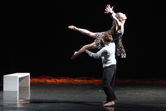 Crónica Antropológica: Cynthia Paris en dueto