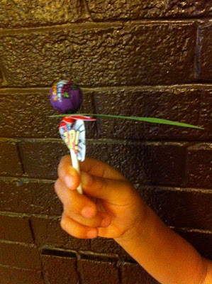 Fabiana Carter : Flying Lollipop Superhero