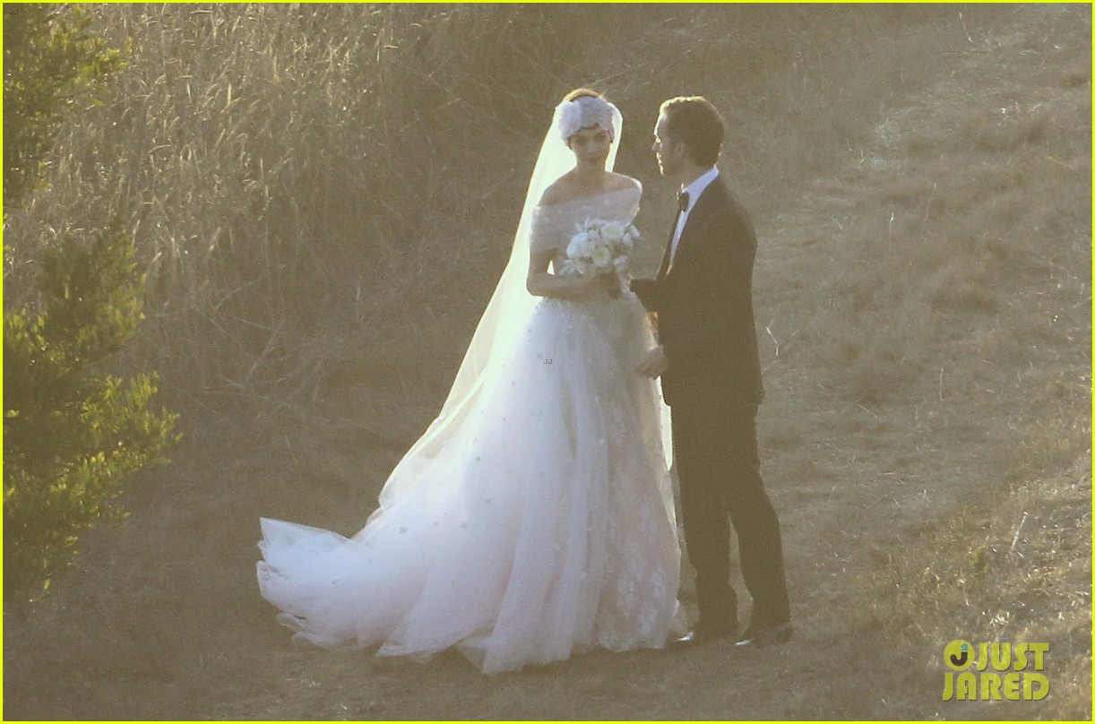 Anne Hathaway's unique Valentino wedding gown
