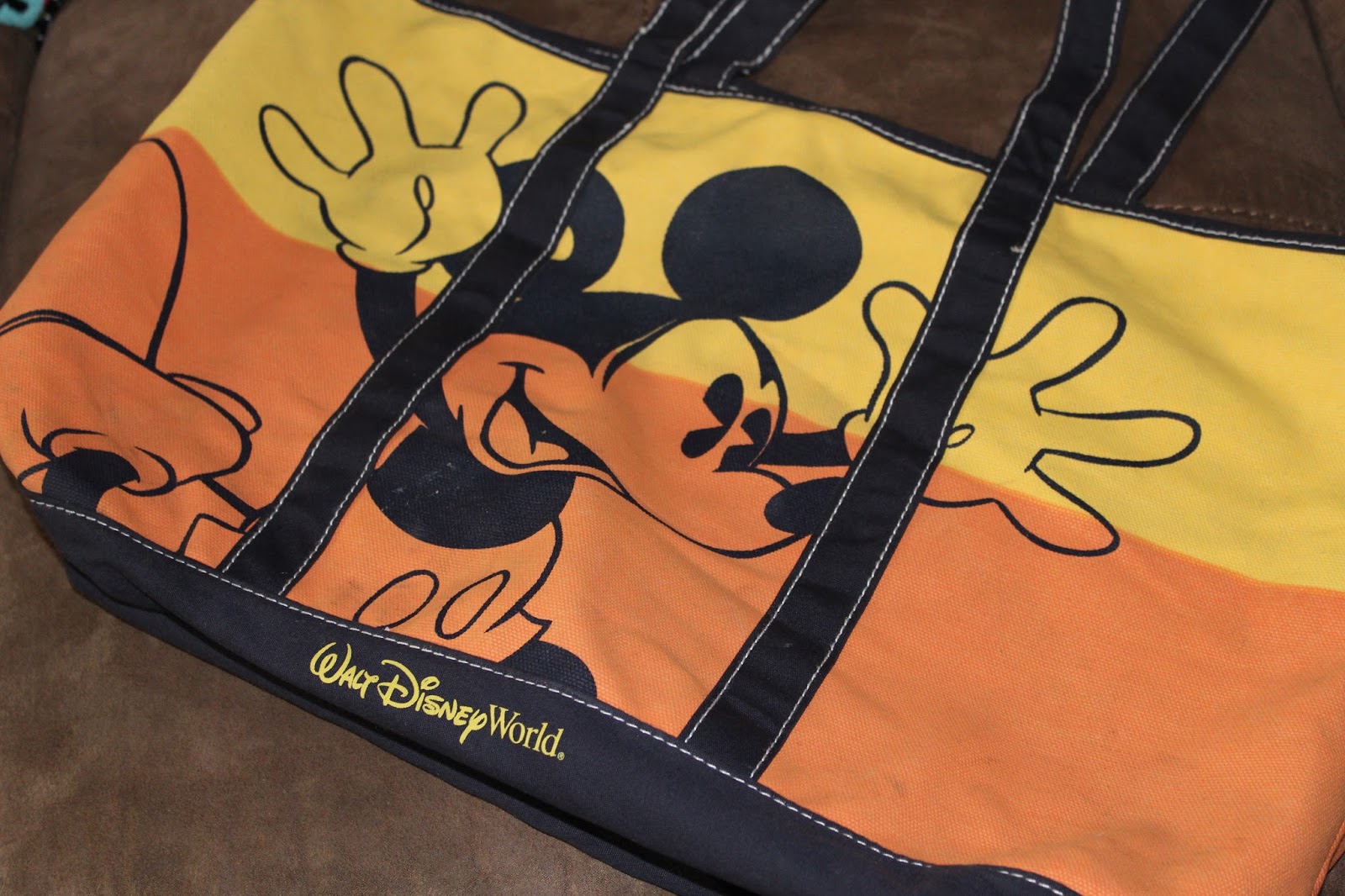 CyndiAKADisneyqueens Disney Blog: Disney Handbag Collection