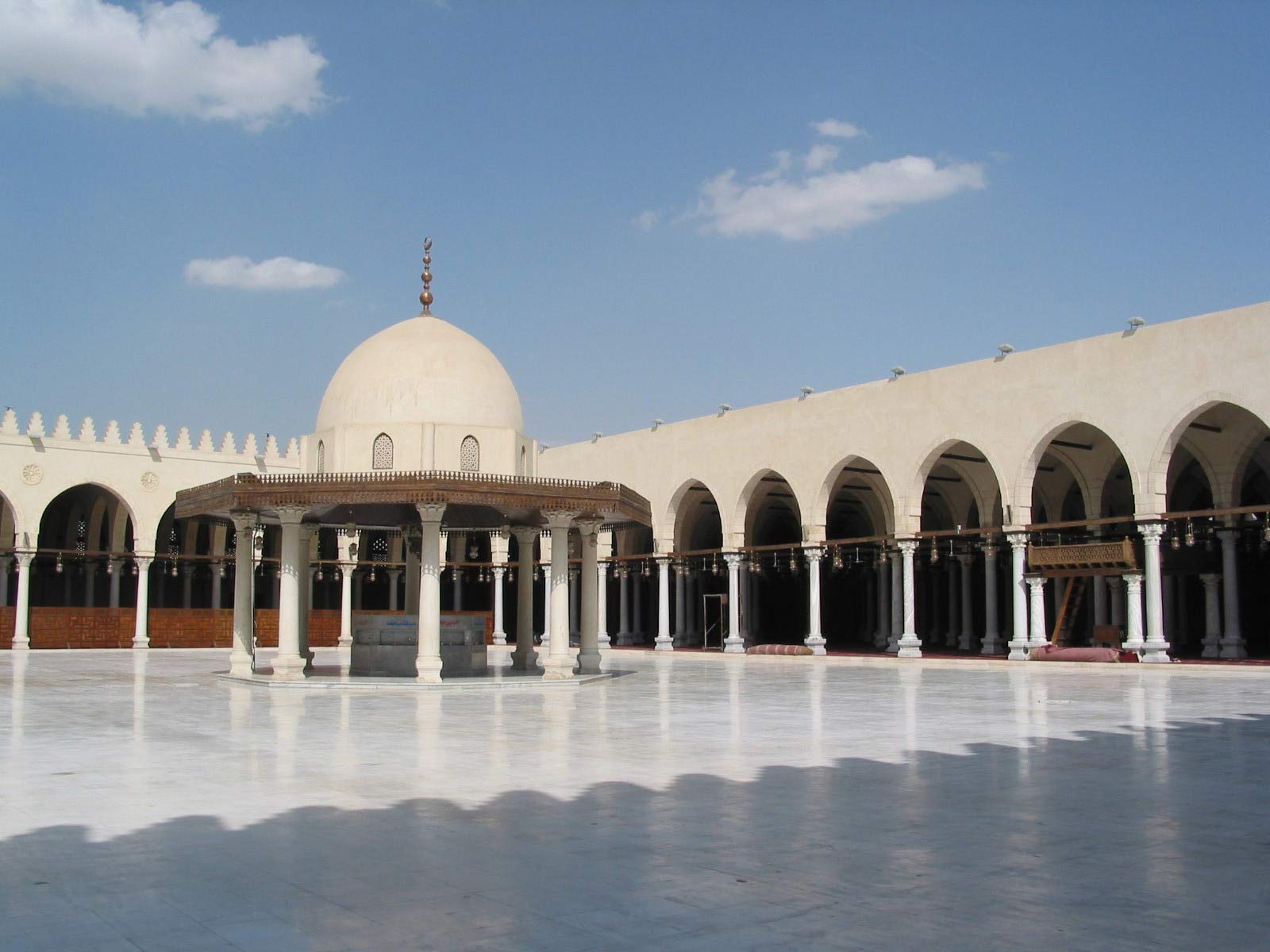 Egypt Civilization: Amr Ibn El-Aas Mosque in Egypt
