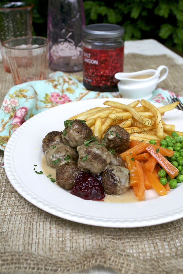 Adora's Box: SWEDISH MEATBALLS