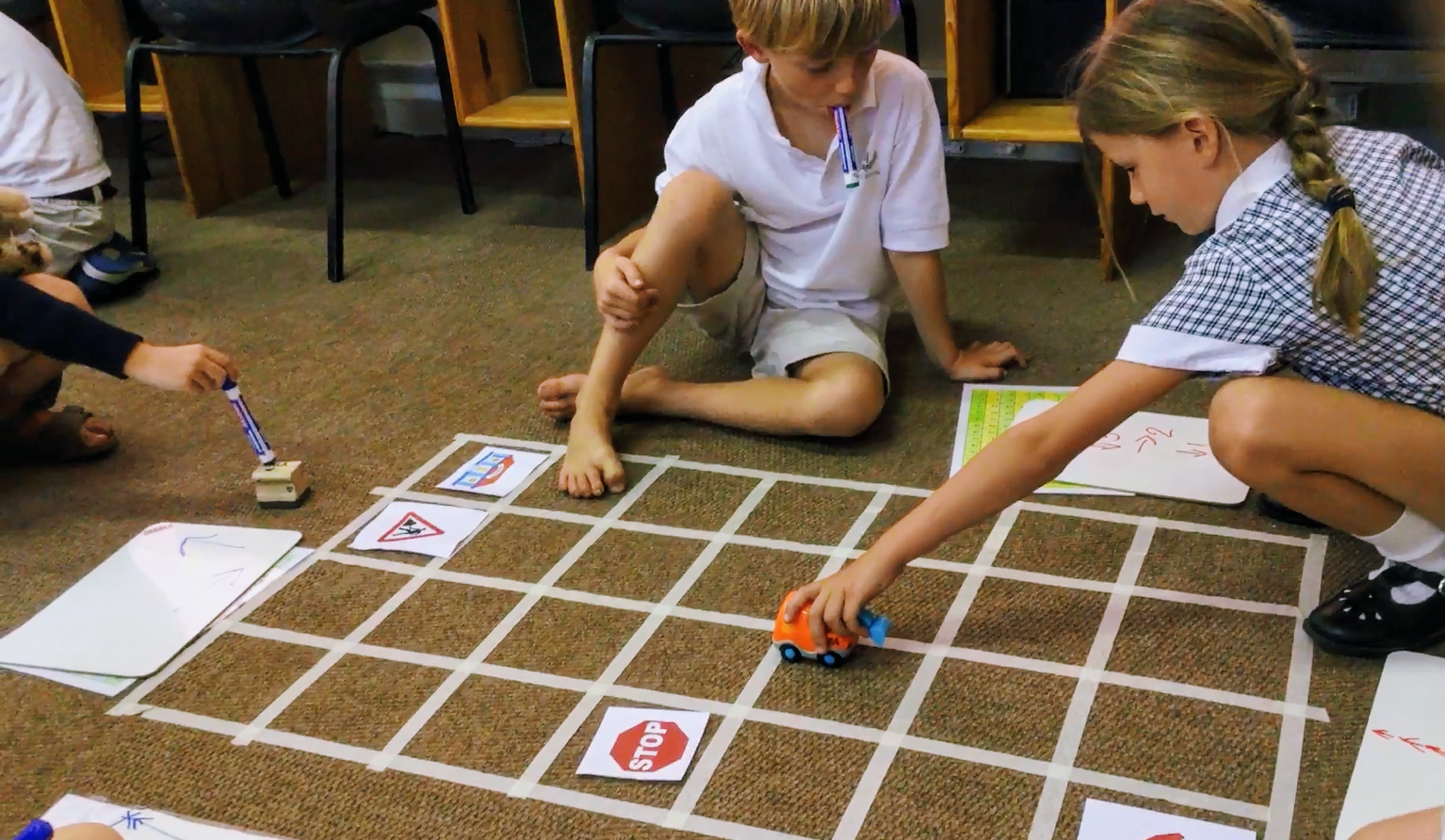 Teacher Squeaks: Unplugged: Coding using Grids