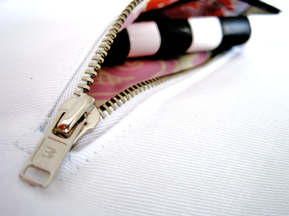 Emmaline Bags: Sewing Patterns and Purse Supplies: Sew an Internal ...