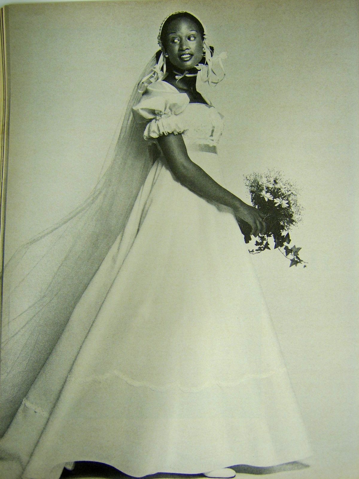 The Style Spectrum: Modern Bride 1971 Vintage Wedding Fashion