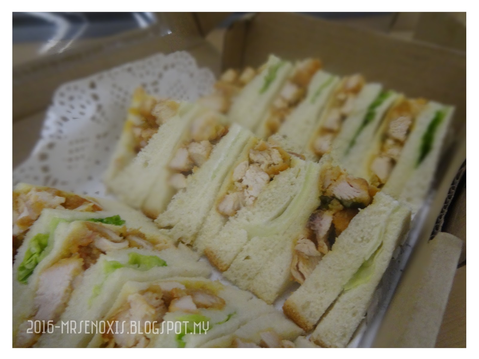 Me as MrsEnoxis: Sandwiches from Garsa Kitchen