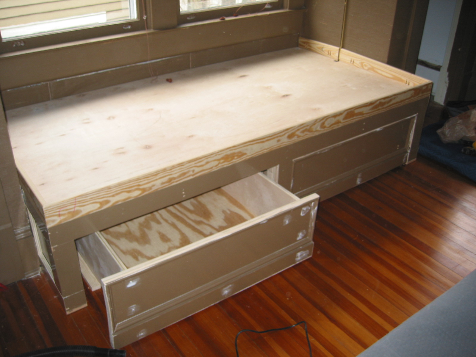 DammanWorks/Carpentry: Twin Bed Built In with Drawers from existing ...