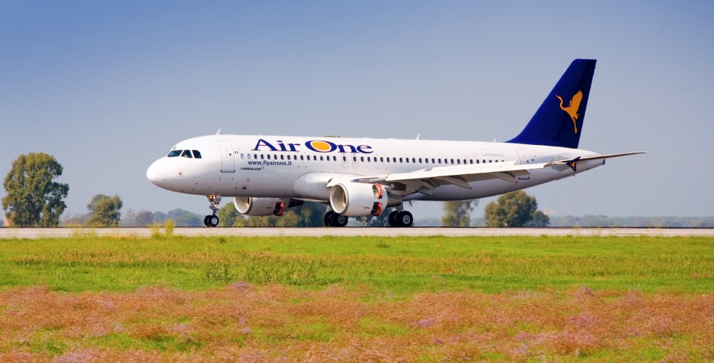 Air One fa base a Venezia - Sulle Strade del Mondo