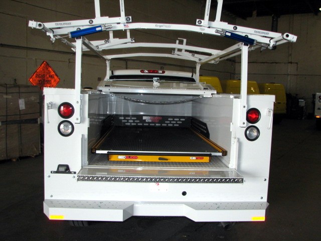 HEAVY DUTY EQUIPMENT: Knapheide Service Body Installation With ...