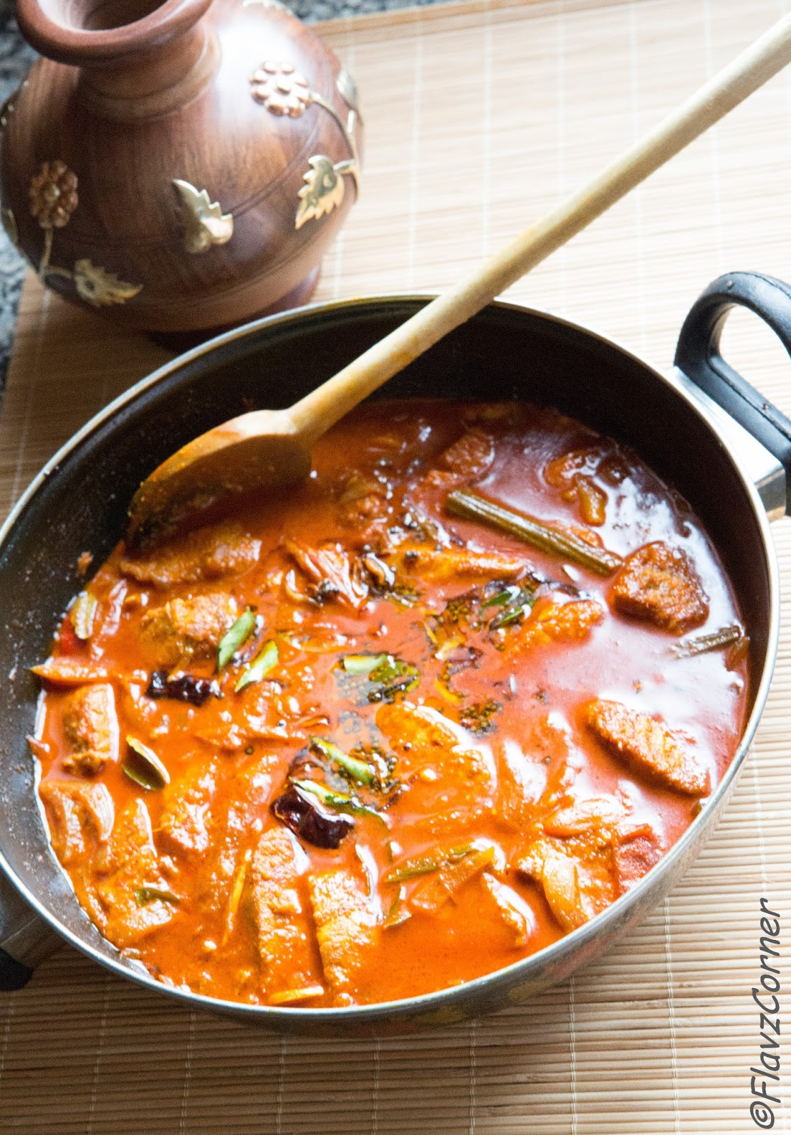 Kerala Style Fish Curry with Drumsticks/ PachaThenga Aracha Meen Curry