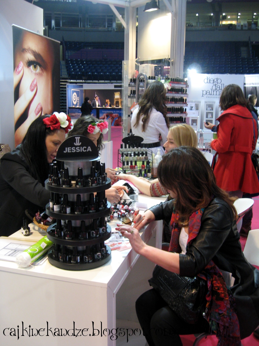 Prvi sajam kozmetike Svet lepote | Cajkine kandže i sve njihove boje