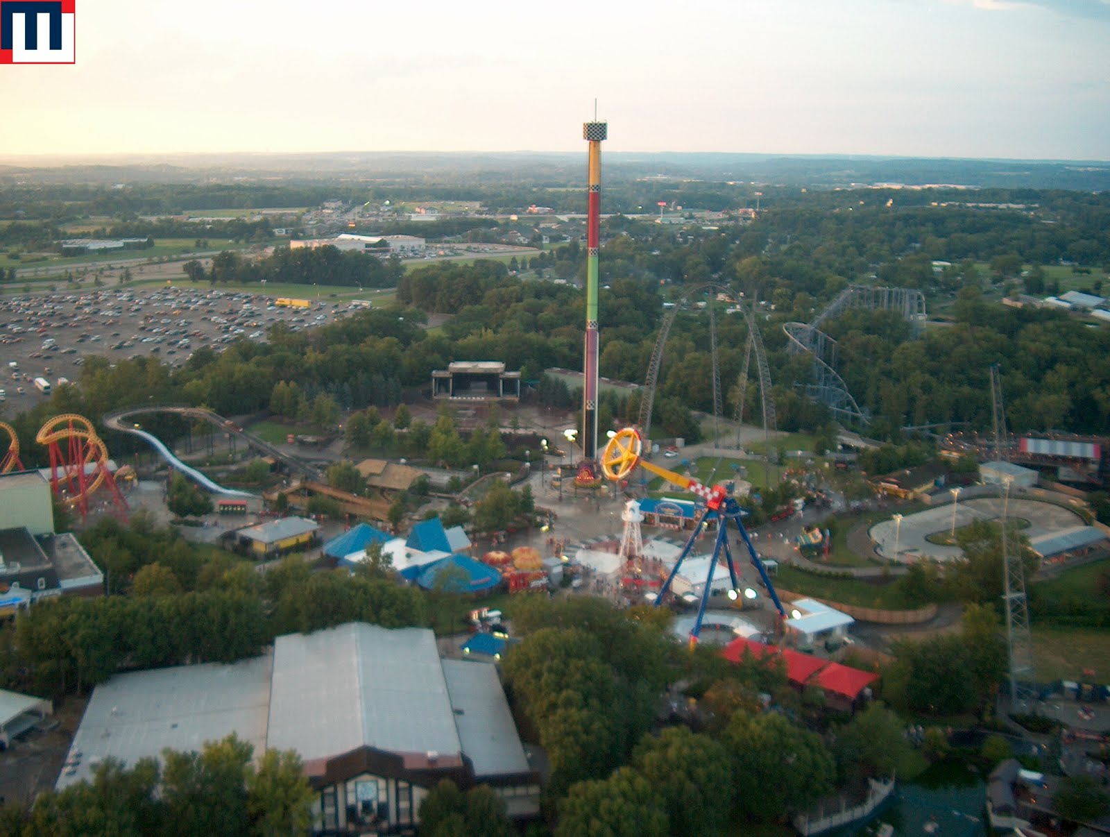 MidwestInfoGuide: Paramount's Kings Island