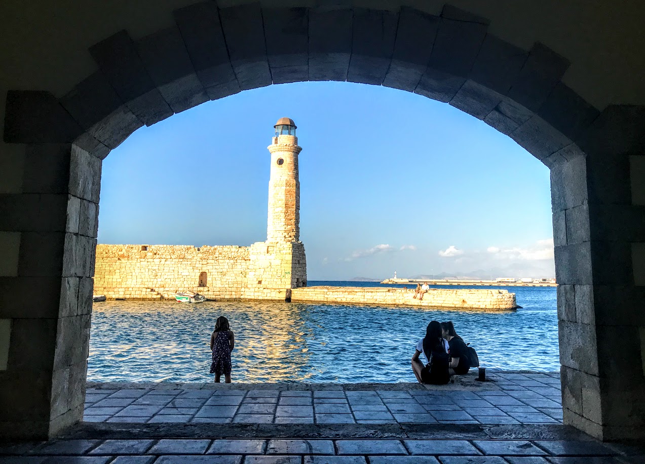 Patrick Comerford: Summer evenings in the Venetian harbour in old Rethymnon