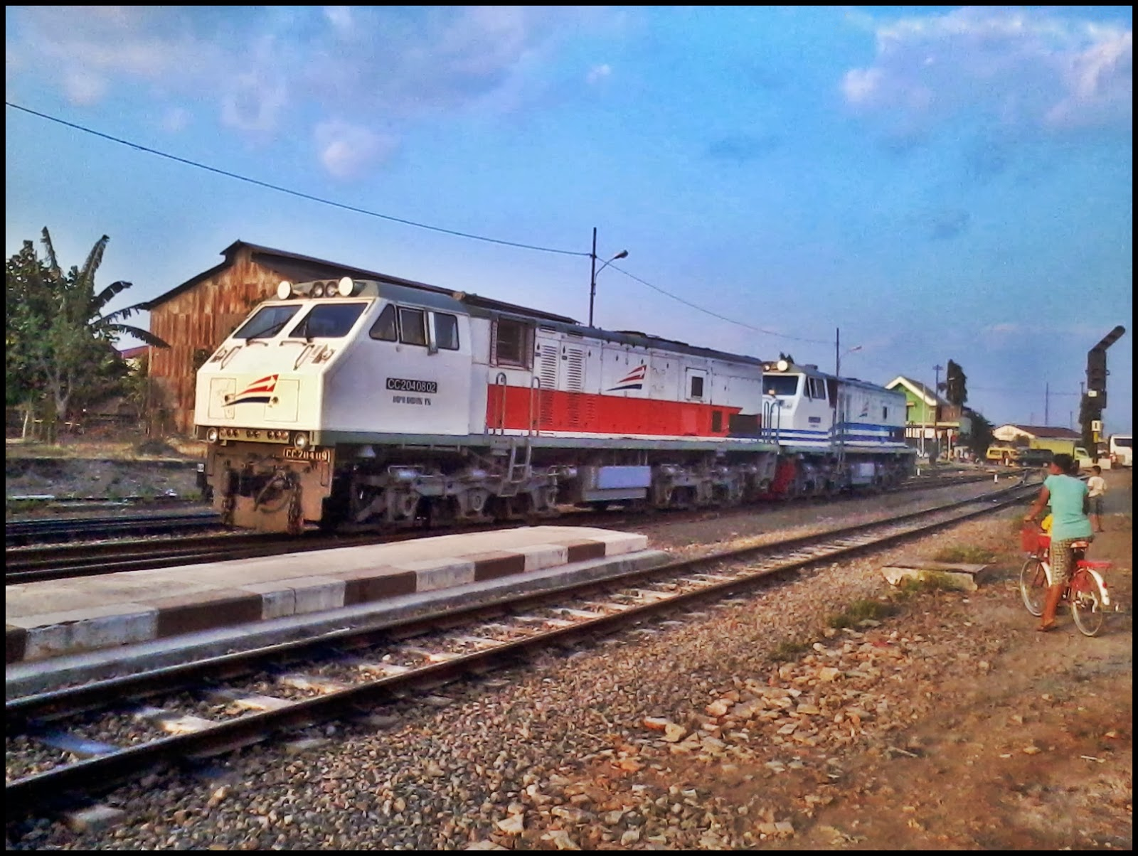 Arsip 76R: Lokomotif Disel Indonesia