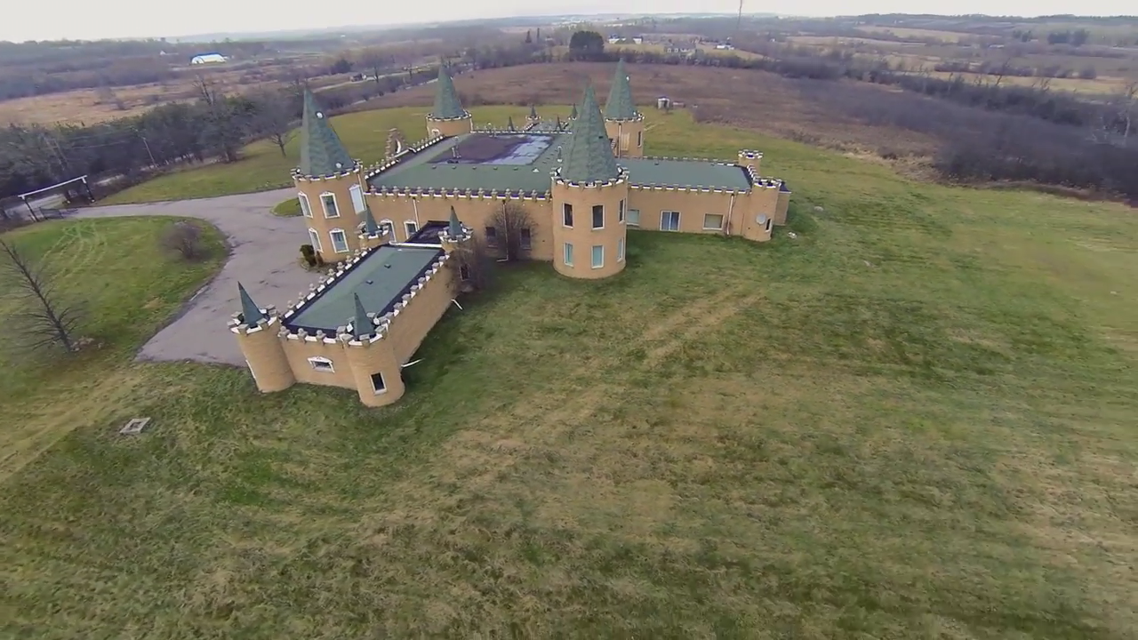 AHMADIYYA MOSQUE: Baitul Mahdi - Durham Oshawa, Ontario Canada
