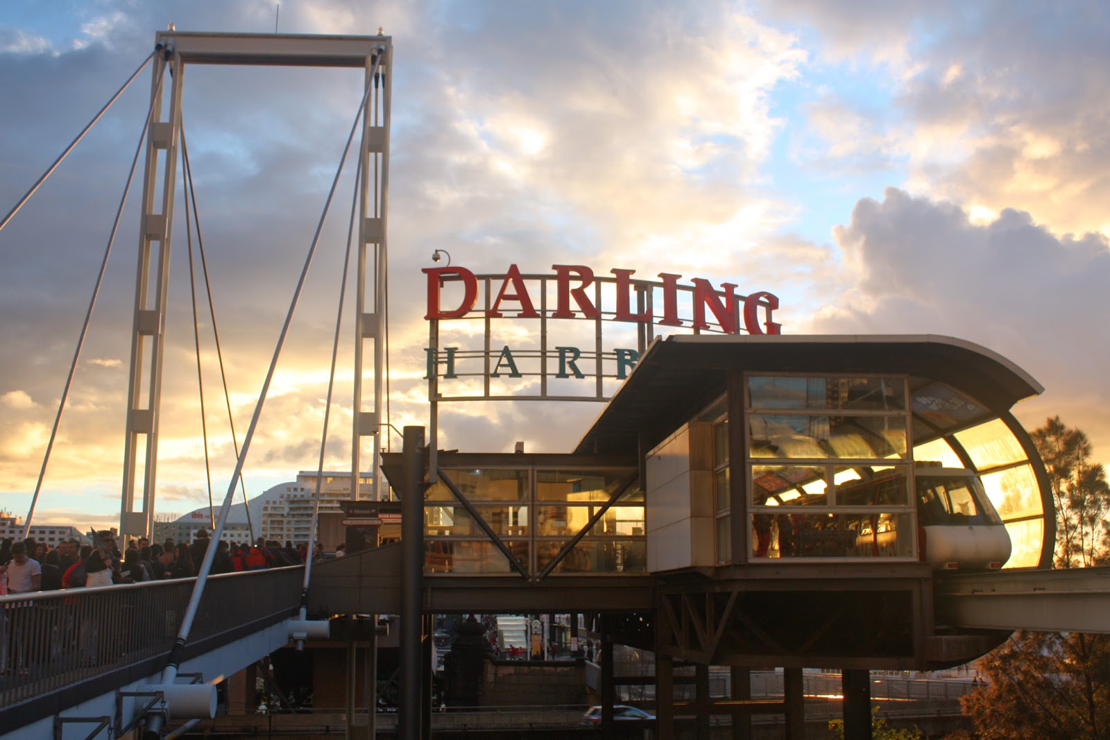 Sydney - City and Suburbs: Darling Harbour, Darling Park