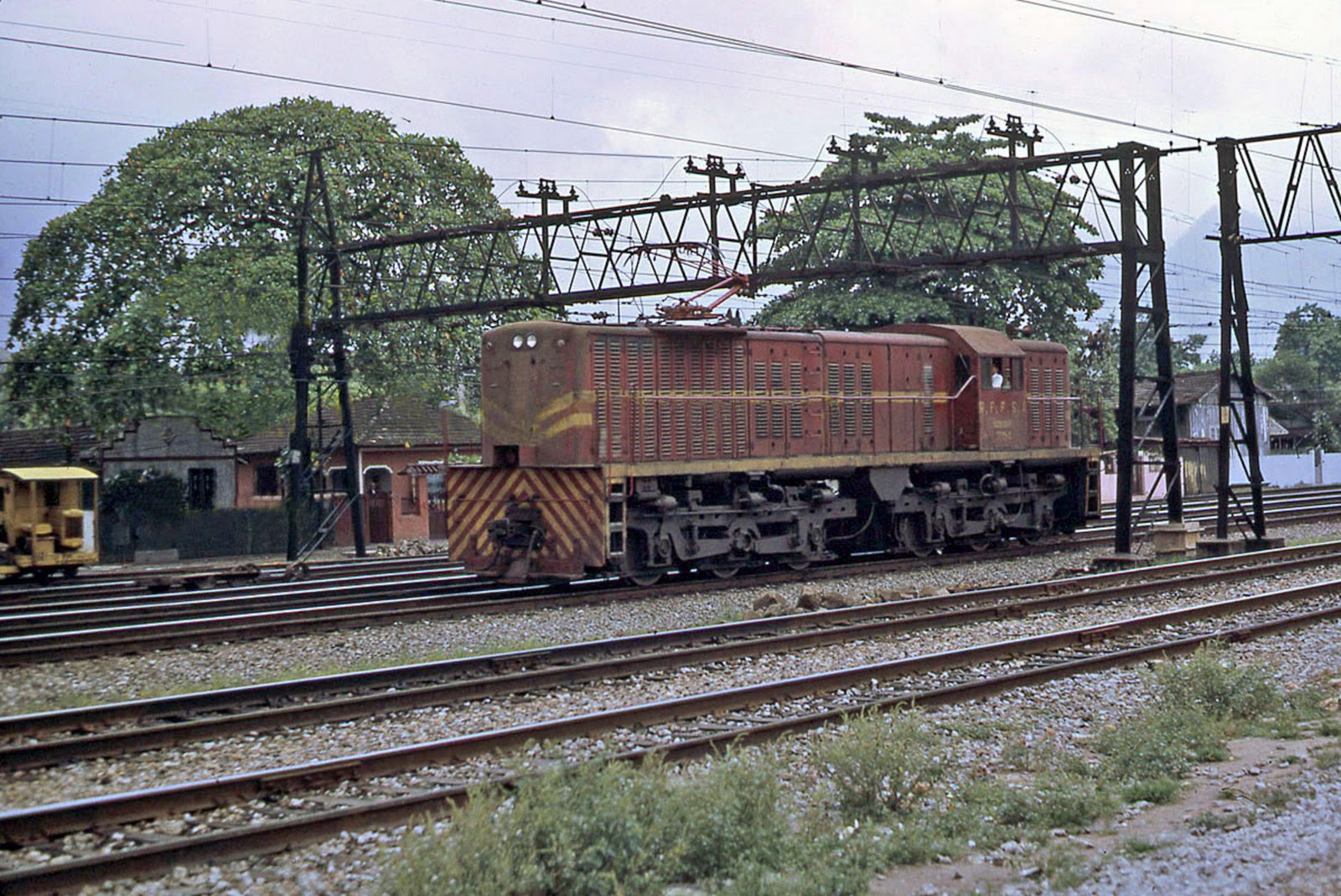 Mestre Ferroviário: GE 5200 e GE 4400