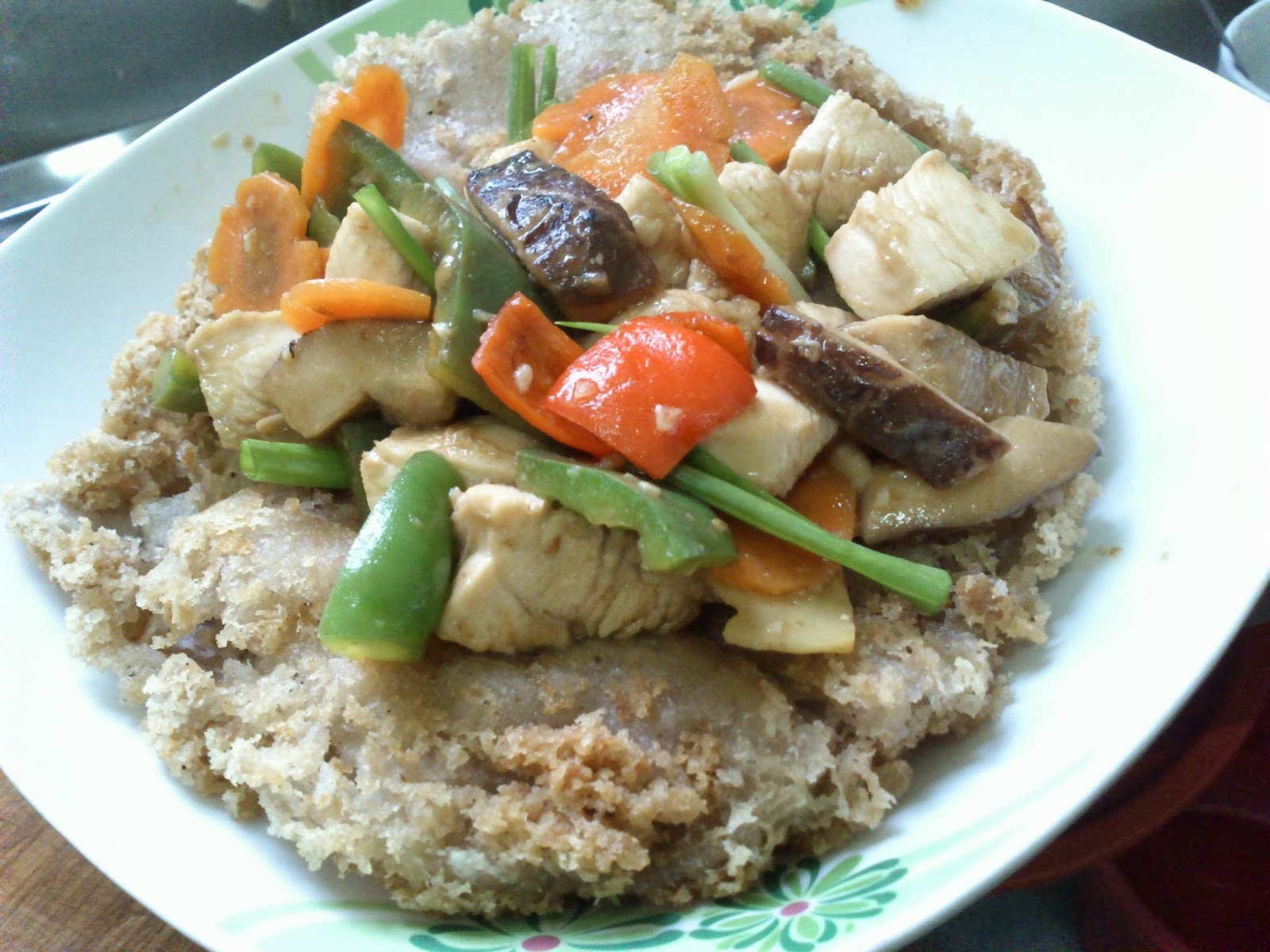 美味情缘: 佛錛鸡丁 Diced Chicken in Taro Bowl