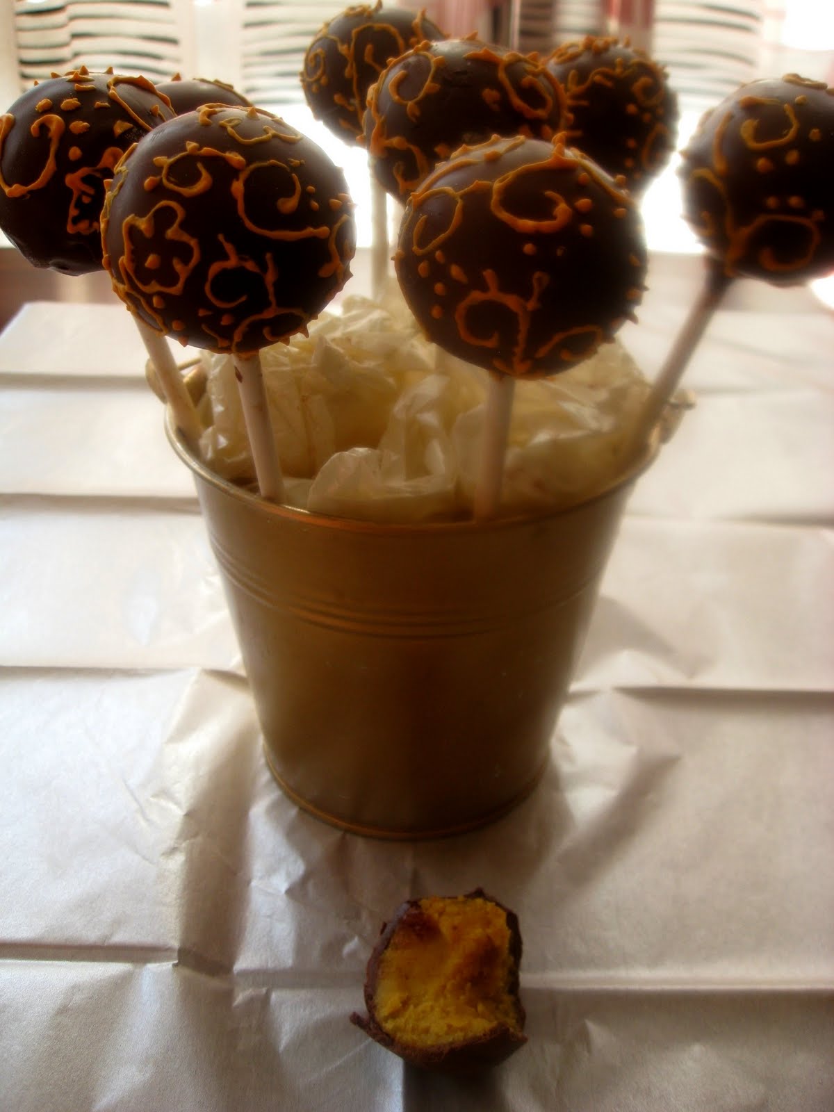 Cupcakeluv: Mango delight cake pops