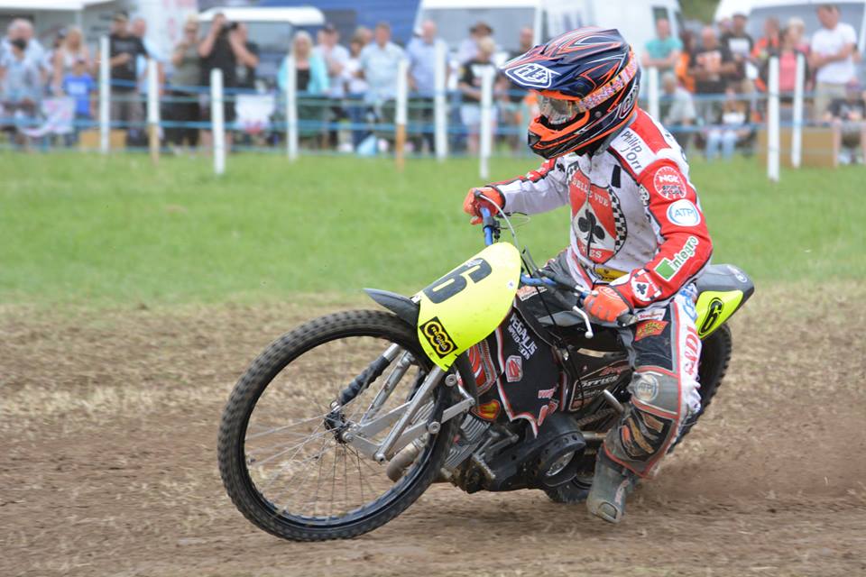 BANTER’S GUIDE TO GRASSTRACK’S SPEEDWAY SUPERSTARS: BANTER’S GUIDE TO ...