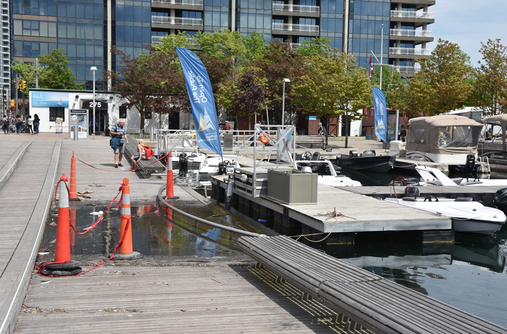 Toronto Grand Prix Tourist - A Toronto Blog: Putting the H20 into HTO ...