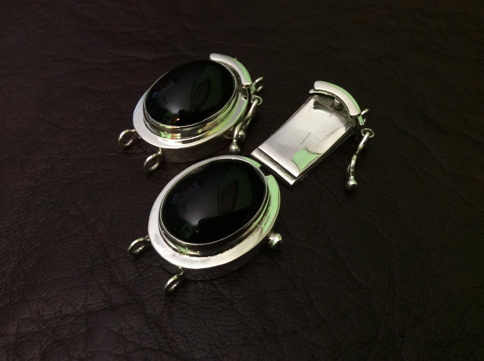 clasps: Silver Tongue Clasp 2 Strands Onyx 20 x 15 mm