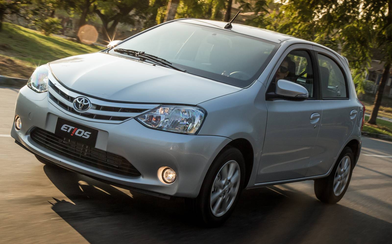 Novo Toyota Etios Automático 2017: preços; especificações | CAR.BLOG.BR
