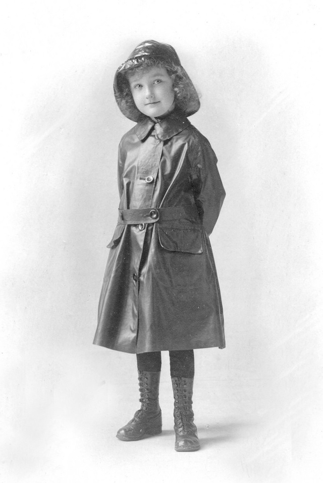 Vintage Children Raincoats – 33 Lovely Old Snapshots Show What Kids ...