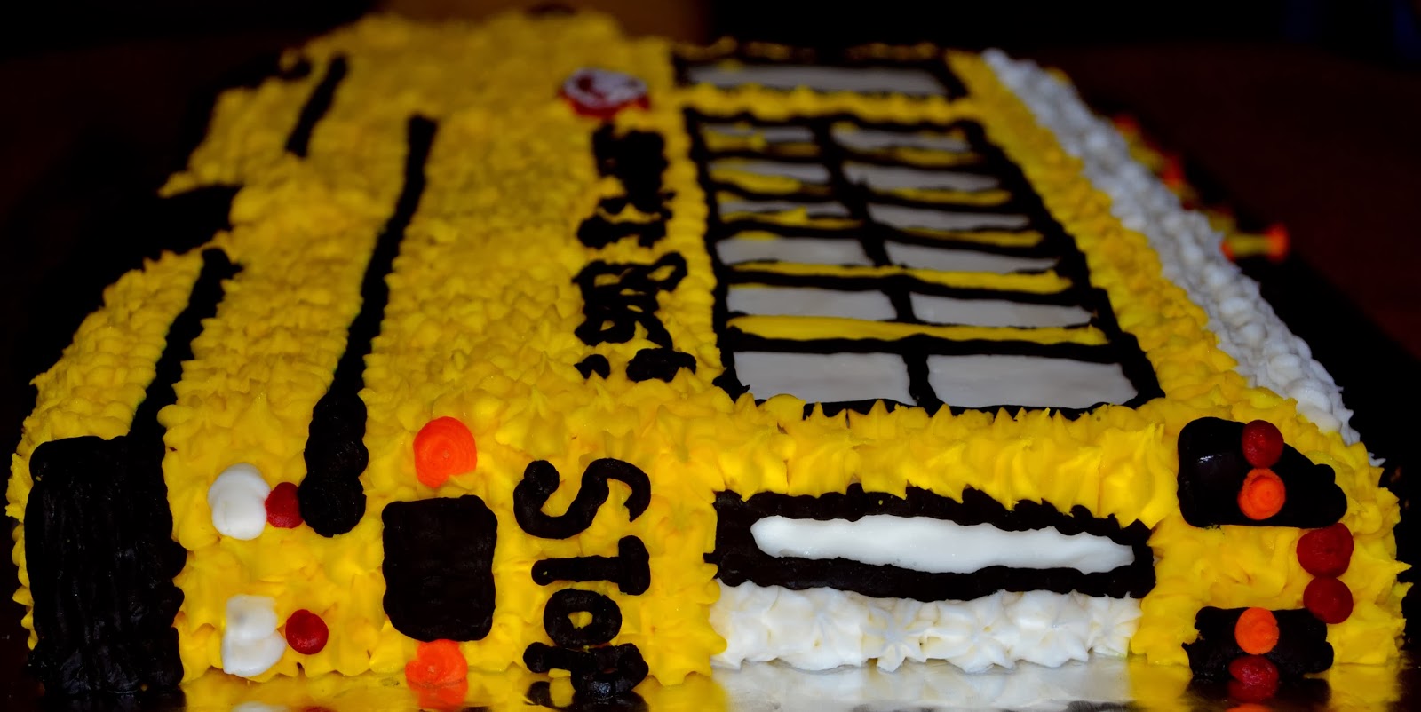 Affordable Cakes by Tiffany: School Bus Cake