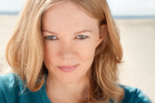 Actress and Celebrity Pictures: Aimee Graham