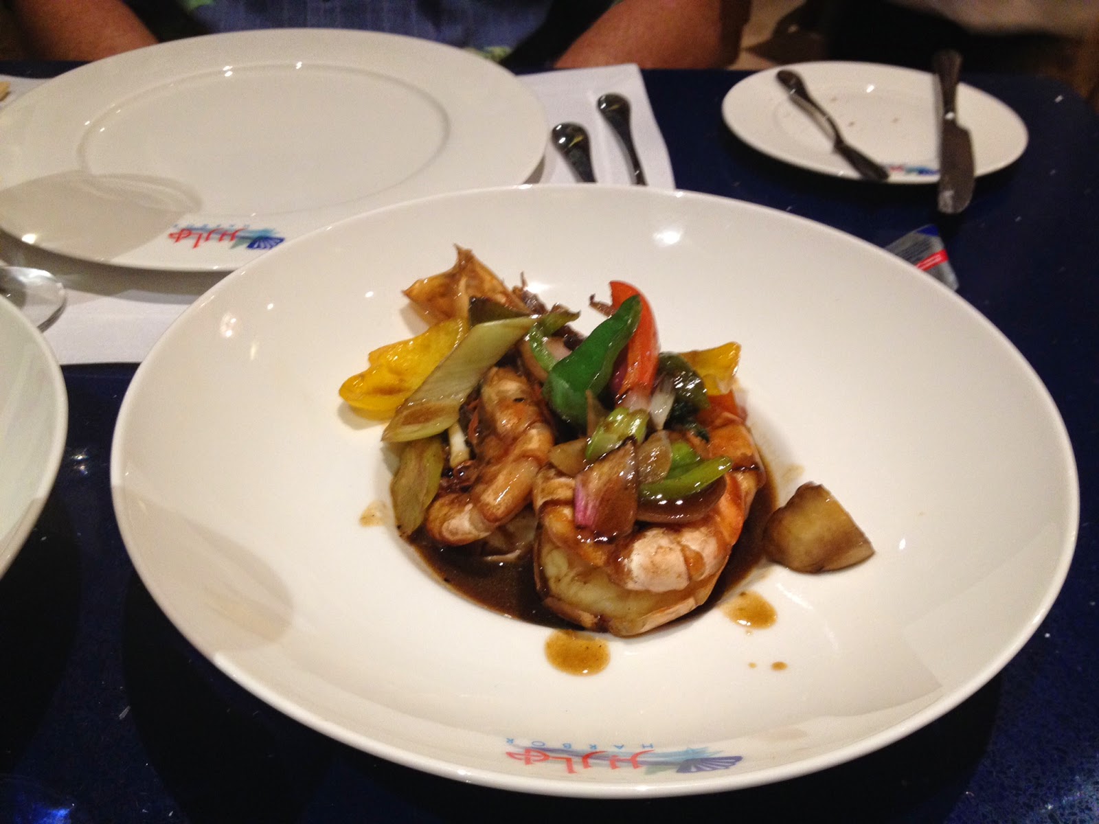 Oman? Oh My!!: The Cave Restaurant in Muscat